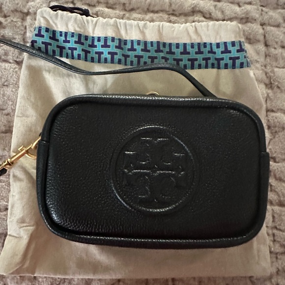 Tory Burch | Bags | Tory Burch Leather Camera Style I Used Twice | Poshmark